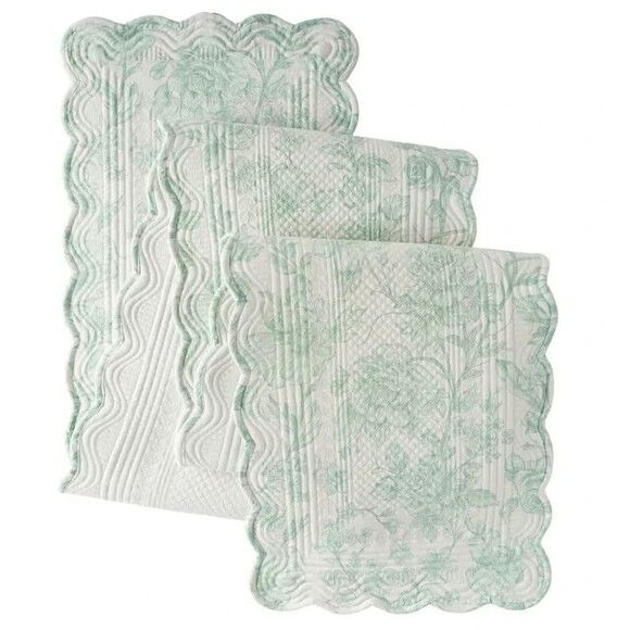 The Pioneer Woman | Dining | Pioneer Woman Agatha Quilted Table Runner ...